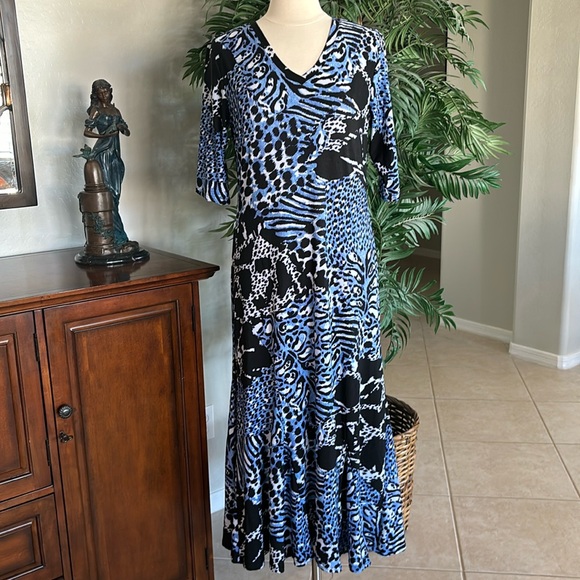 Attitudes by Renee | Dresses | Attitudes By Renee Regular Como Jersey ...